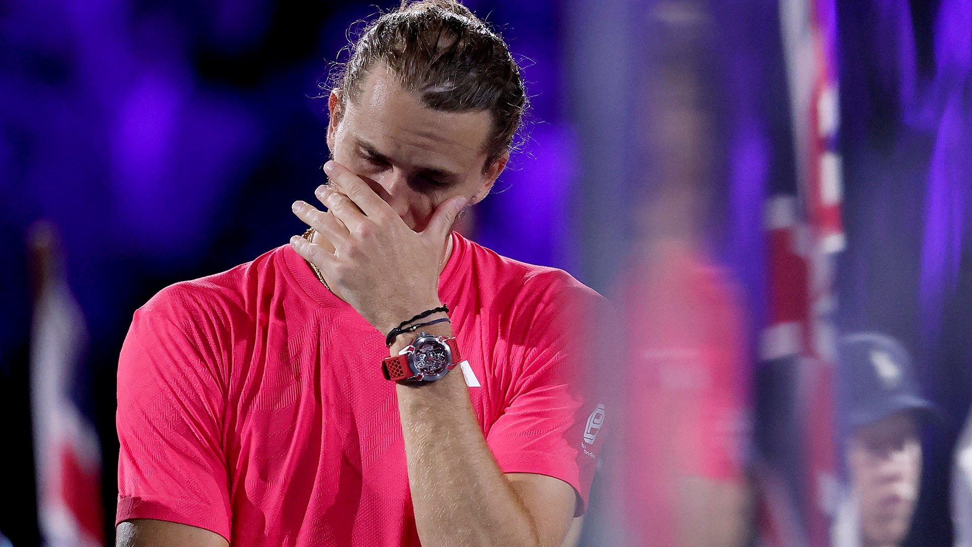 "Es ist einfach ätzend": Alexander Zverev verliert Finale der Australian Open deutlich gegen ...